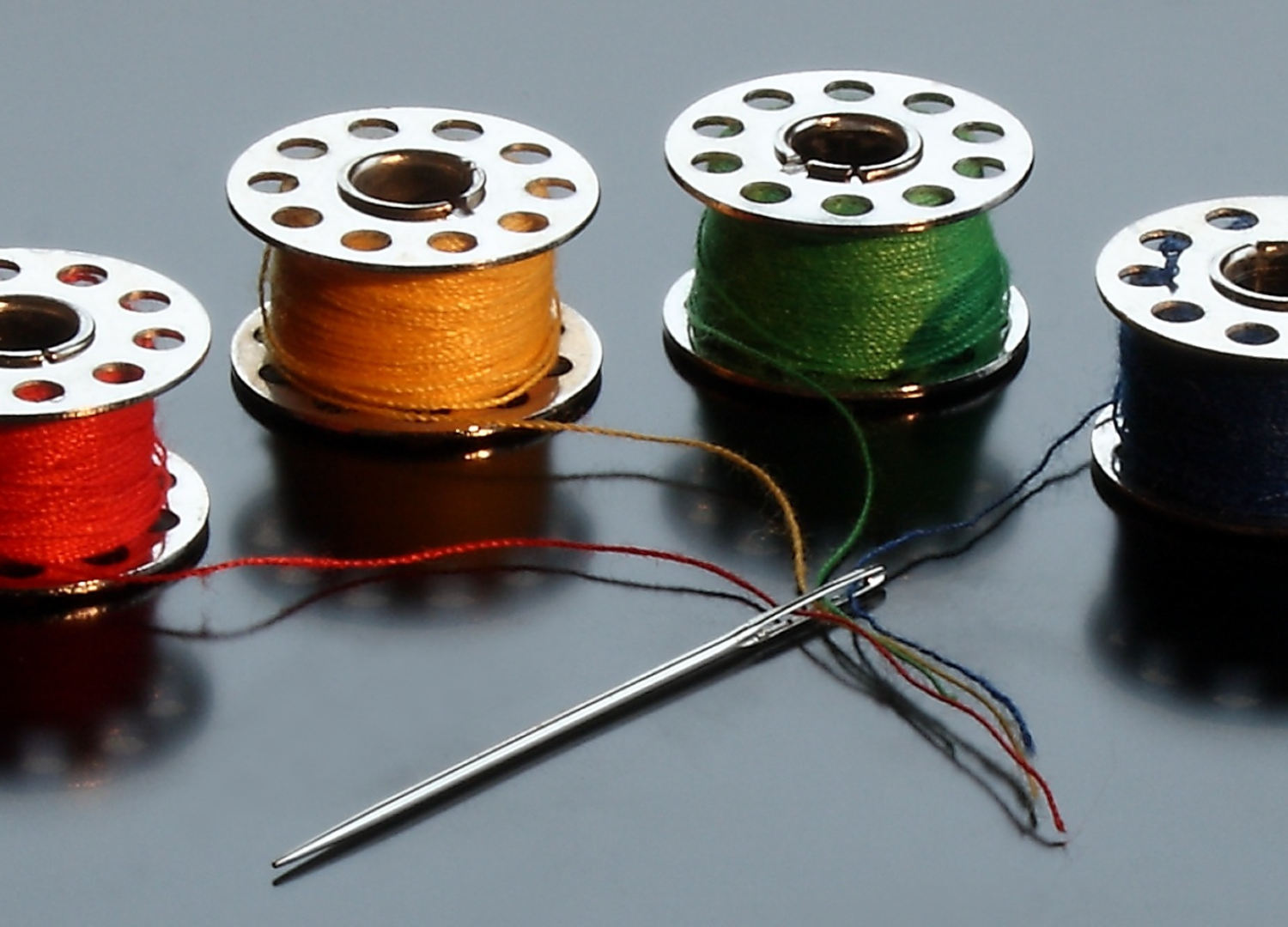 The Best Thread to Buy for a Brother Sewing Machine ...