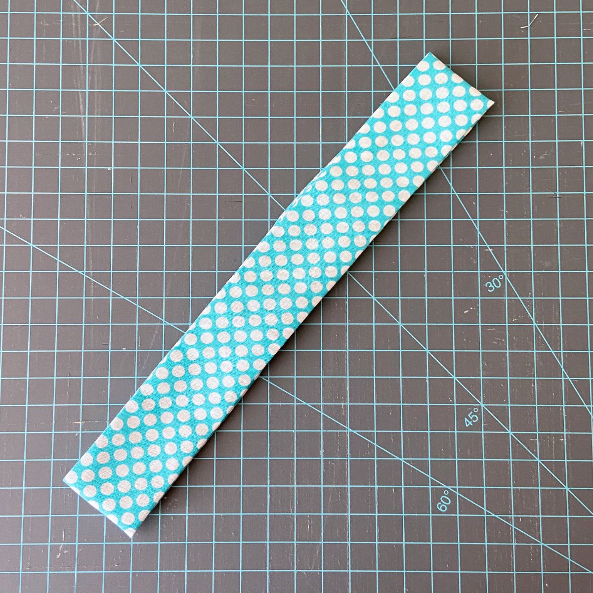 How to Make DIY Scrunchies: Free Sewing Tutorial ...