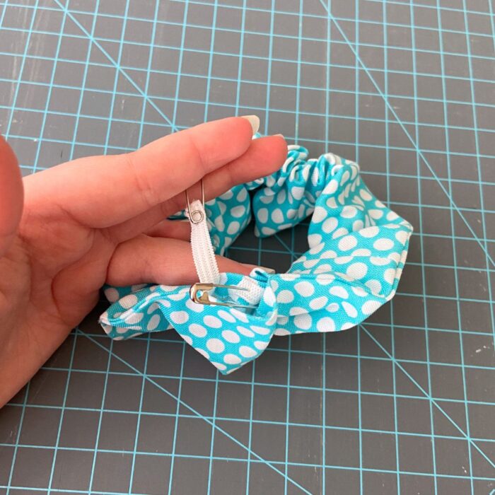 How to Make DIY Scrunchies: Free Sewing Tutorial ...