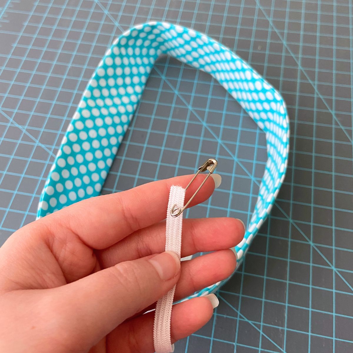How to Make DIY Scrunchies: Free Sewing Tutorial ...