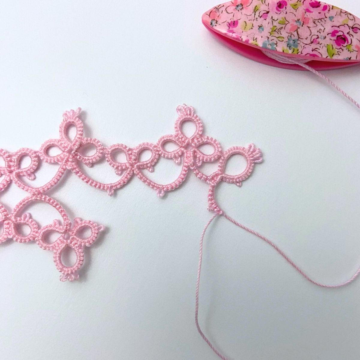 Free Lace Bookmark Shuttle Tatting Pattern - NeedlesnBeadsnSweetasCanbe
