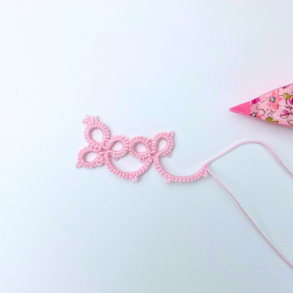 Free Lace Bookmark Shuttle Tatting Pattern - NeedlesnBeadsnSweetasCanbe