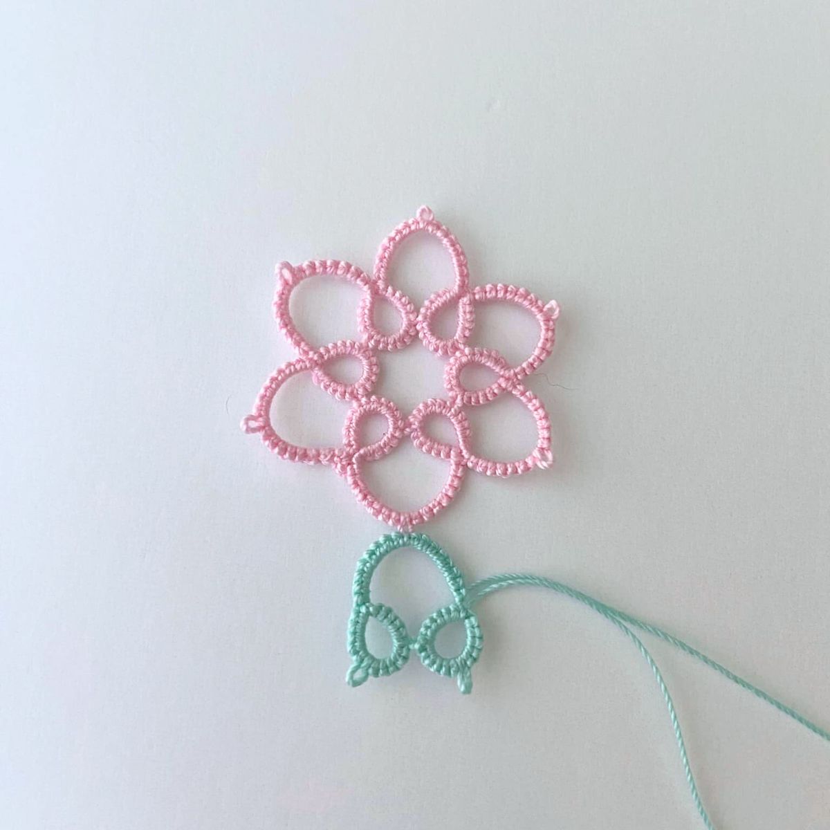 Free Flower Bookmark Tatting Pattern and Tutorial ...