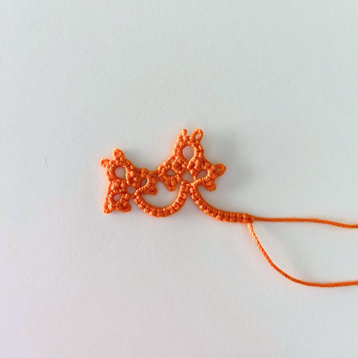 Free Fall Pumpkin Tatting Pattern and Tutorial - NeedlesnBeadsnSweetasCanbe
