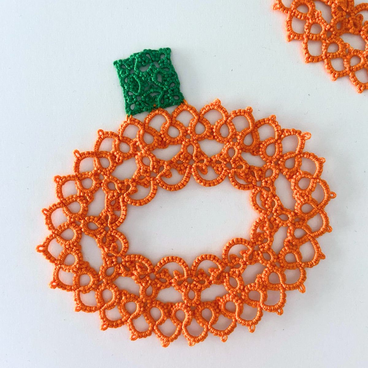 Free Fall Pumpkin Tatting Pattern and Tutorial - NeedlesnBeadsnSweetasCanbe