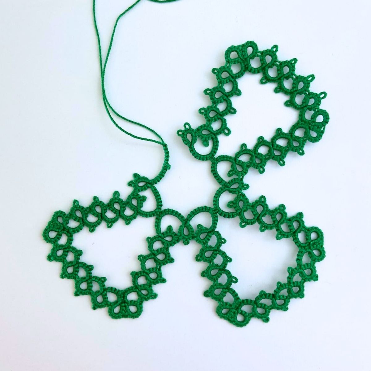 Free Four Leaf Clover Tatting Pattern - NeedlesnBeadsnSweetasCanbe