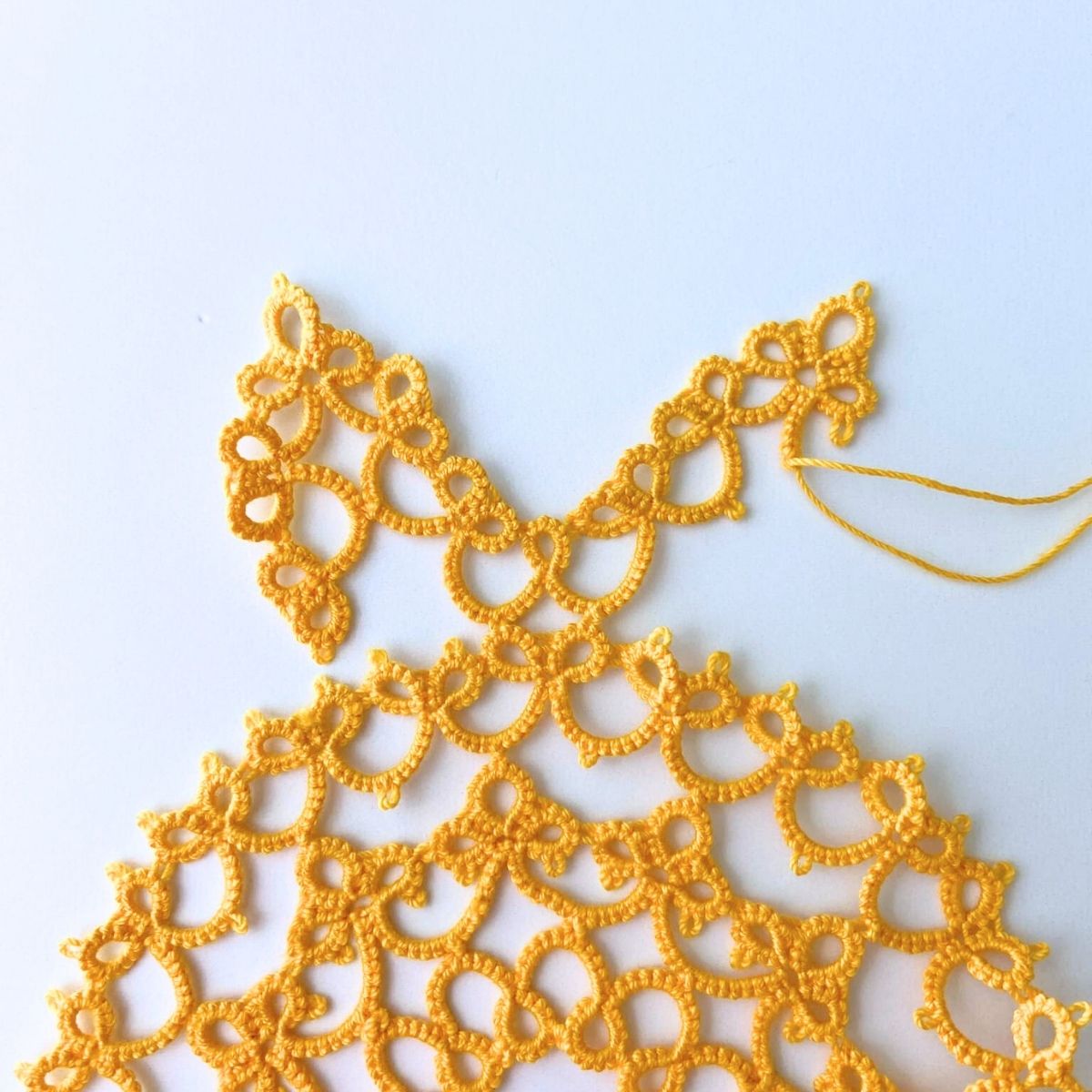 Free Sunny Doily Tatting Pattern and Diagram - NeedlesnBeadsnSweetasCanbe