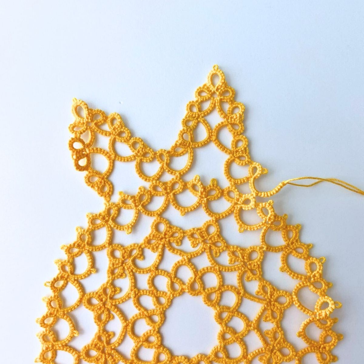 Free Sunny Doily Tatting Pattern and Diagram - NeedlesnBeadsnSweetasCanbe