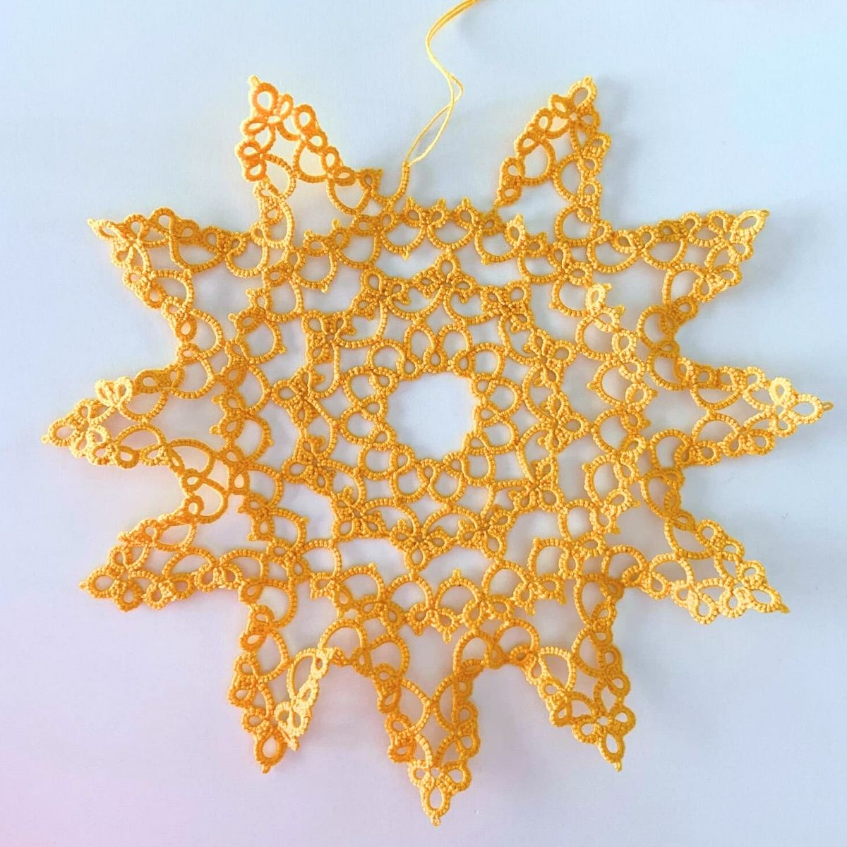 Free Sunny Doily Tatting Pattern and Diagram - NeedlesnBeadsnSweetasCanbe