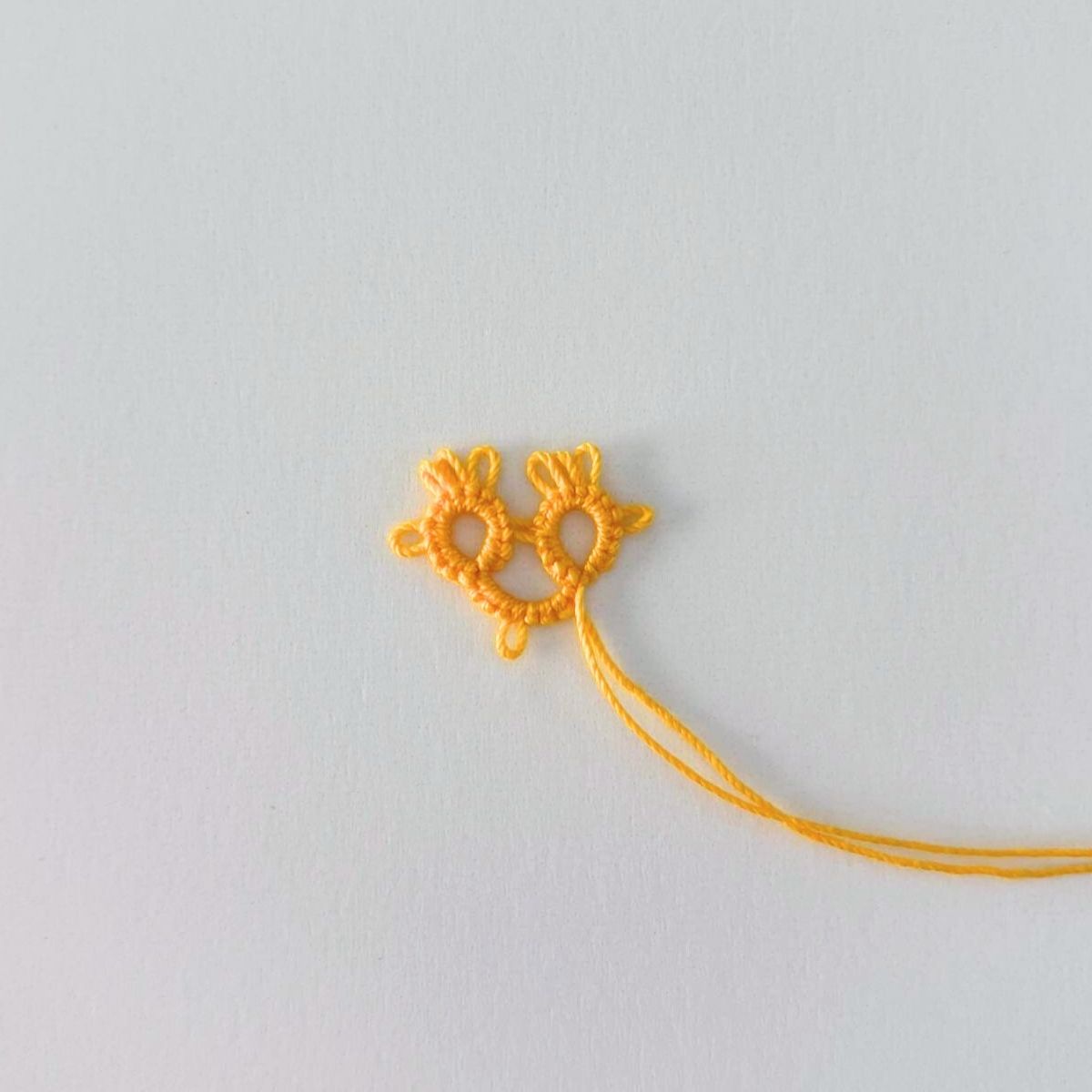 Free Posy Flower Tatting Pattern and Tutorial - NeedlesnBeadsnSweetasCanbe