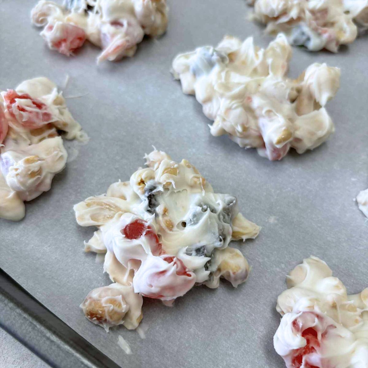 Easy Christmas Clusters Candy Recipe - NeedlesnBeadsnSweetasCanbe